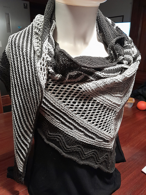 Ravelry: simona20's Simona Mare Nostrum Shawl