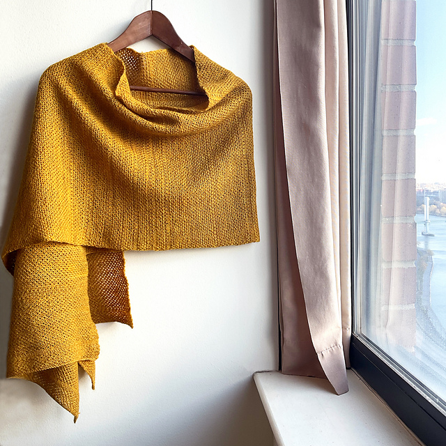 Ravelry: Like It’s Golden pattern by Simone Clark
