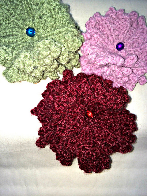 Ravelry: Knitted Brooch pattern by Elahe Hejazi
