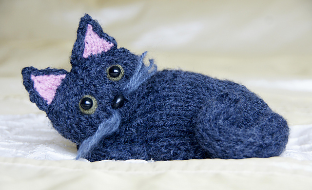 Ravelry: Kitty Cat Kitten pattern by Louise Walker