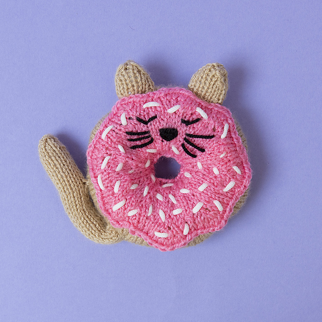 Ravelry: Katie the Doughnut Cat pattern by Louise Walker