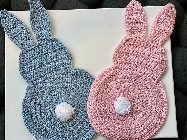 Ravelry: bunny rabbit placemat pattern by Shelina Ishani