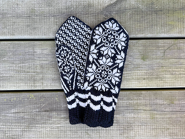 Ravelry: Selbu four leaf roses mittens pattern by SISNO DESIGN