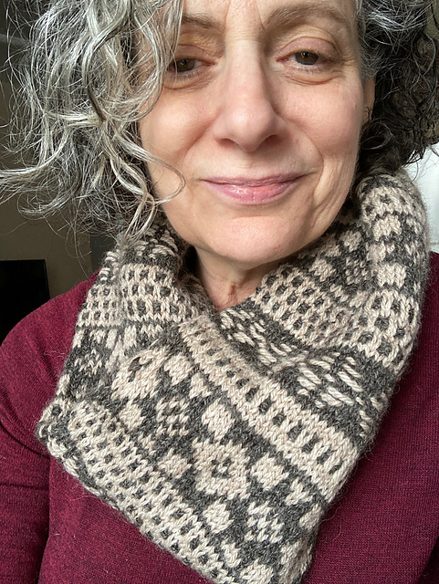 Ravelry: Pied Beauty Cowl pattern by Sivia Harding