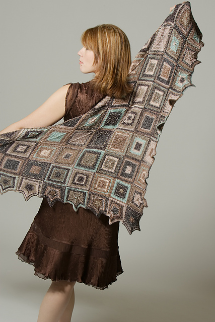 Ravelry: Modular Shawl with Ruffled Edge pattern by Kathy Gometz