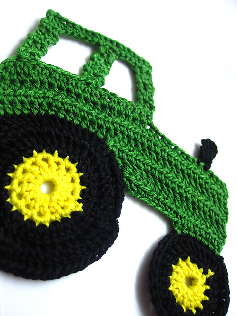 Ravelry: slappytheseal's Crochet Tractor Applique