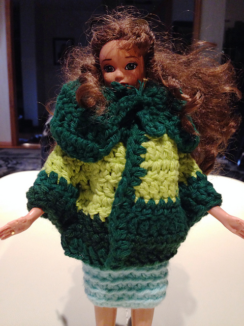 Ravelry: Barbie Green Cape pattern by Luba Roytberg