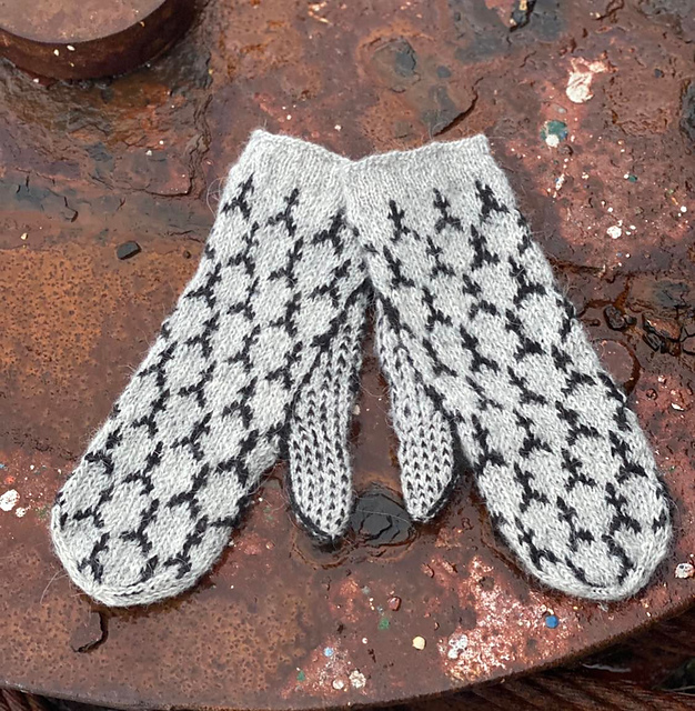 Ravelry: Gilhagi pattern by Edda Lilja Guðmundsdóttir