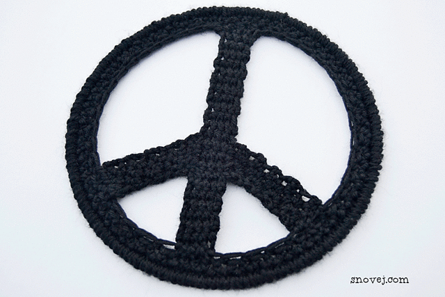 Ravelry: Peace Sign pattern by Marina Hoffstrom