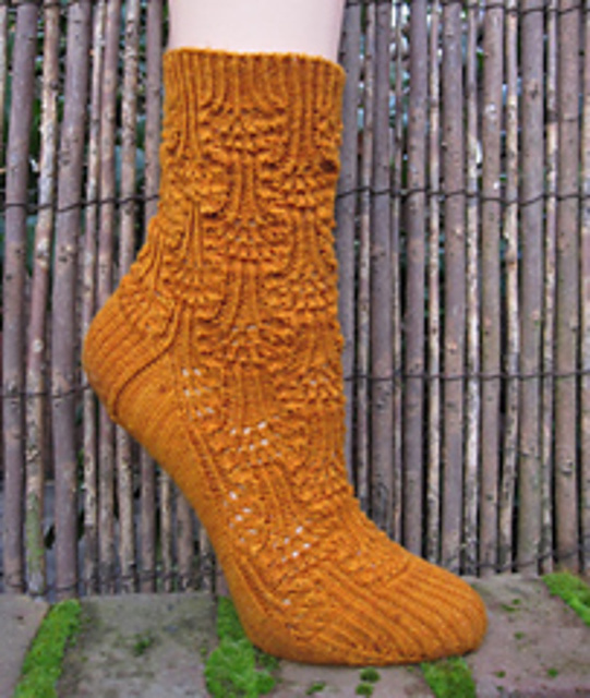 Ravelry: Rumpled! pattern by Alice Yu