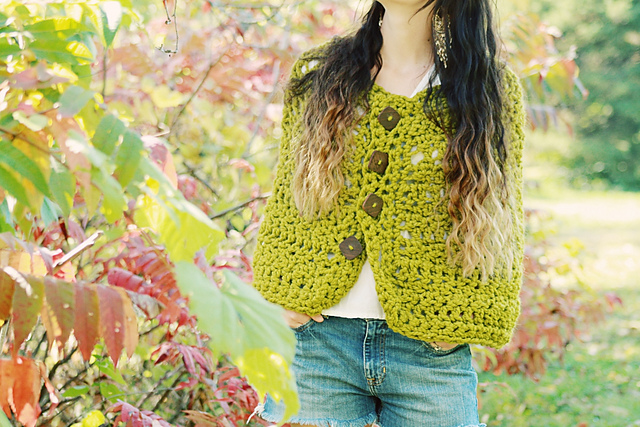Ravelry: Button Capelet pattern by Rachael Oglesby