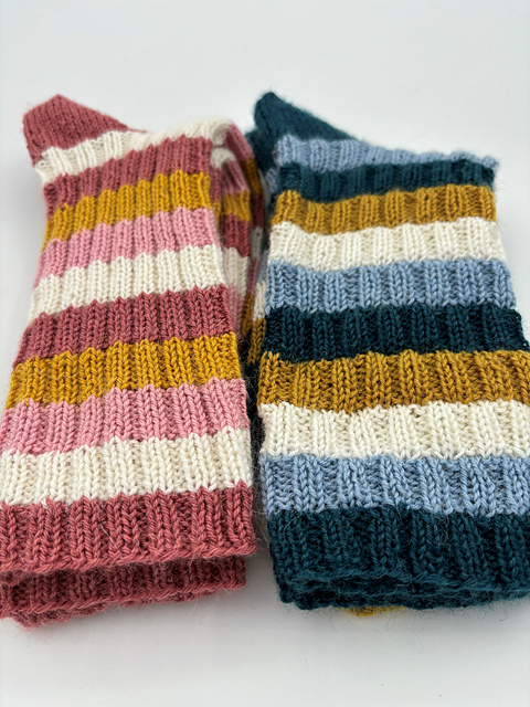 Ravelry: Sassy stripes socks pattern by Pien Roggeveen