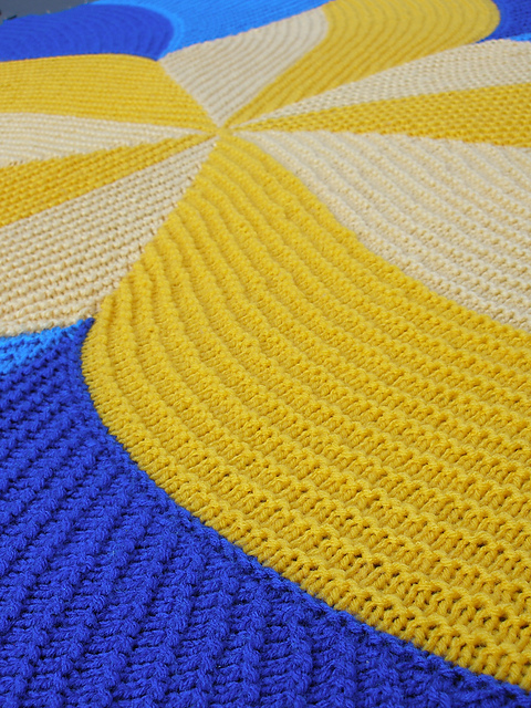 Ravelry: solaris' Curlicue Star Throw