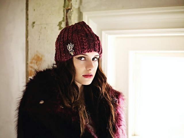 Ravelry: Nova pattern by Sarah Hatton