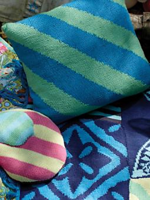 Ravelry: Stripe Pillow pattern by Amy Butler