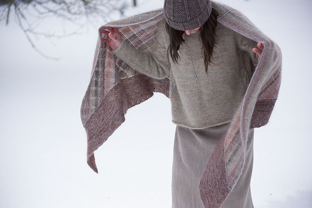Ravelry: Snowdrift pattern by Emily Foden