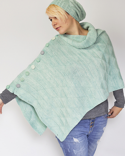 Ravelry: Triangle Texture Poncho pattern by Susanne Sommer