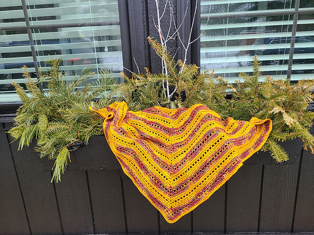 Ravelry: Cat on a Rail pattern by Jennifer Goldenberg