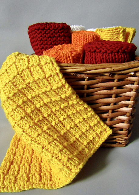 Ravelry: Learn to Knit 6: Pique Rib Stitch pattern by Ash Thorne