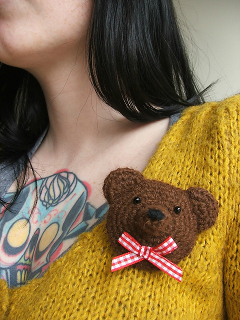 Ravelry: Bear Brooch pattern by Jen Williams