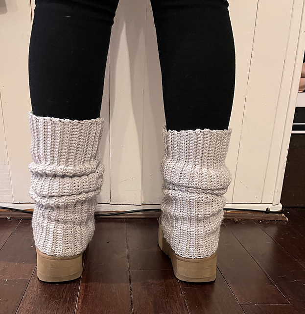 Ravelry: Knit look crochet leg warmers pattern by Imogen Roberts
