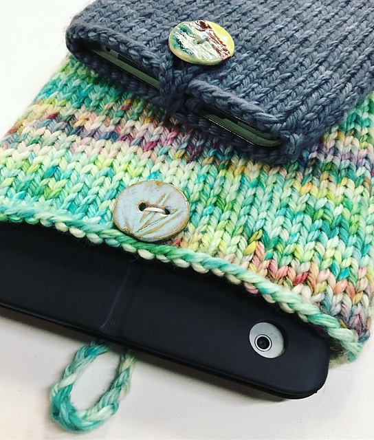Ravelry: Tablet Sleeve pattern by Stephanie Shiman