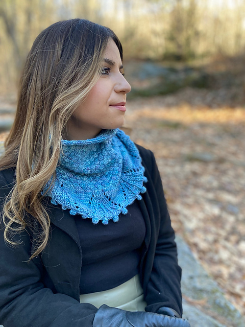 Ravelry: Ice Queen's Cowl pattern by Deborah Simon