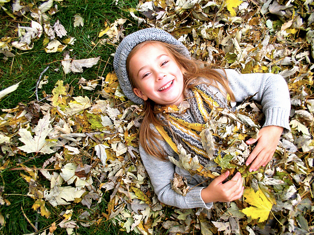 Ravelry: Mockingjay Cowl pattern by Second Wind Studio