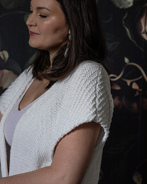 Ravelry: Diagonal Seed Stitch Cardi pattern by Maranatha Enoiu