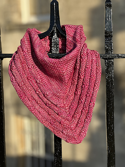 Ravelry: Rose Garden bandana pattern by Susan Ashcroft