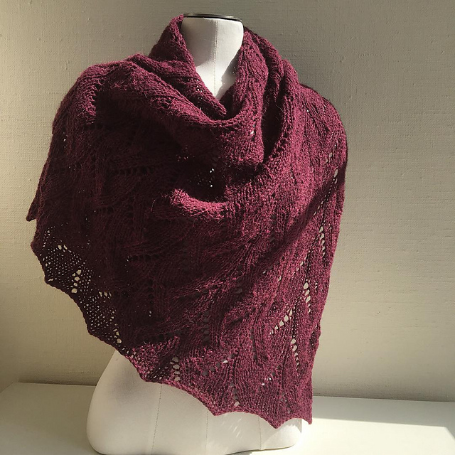 Ravelry: Berneray (triangle) pattern by Susan Ashcroft