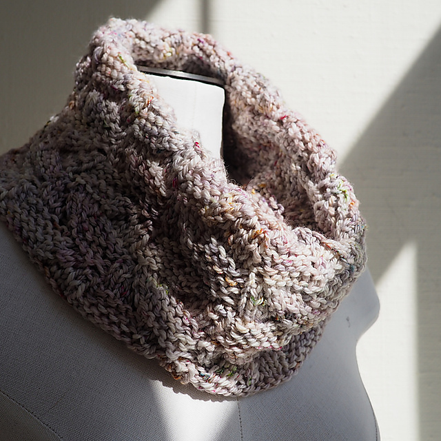 Ravelry: Yarn Fumes pattern by Susan Ashcroft