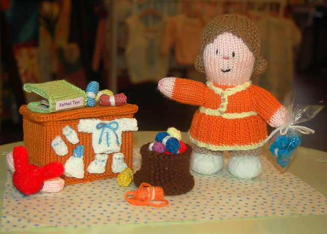 Ravelry: Winifred's Wool Shop pattern by Jean Greenhowe