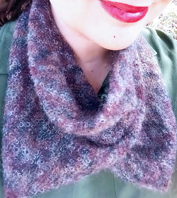 Ravelry: Folded Cowl pattern by Lauren McGoveran