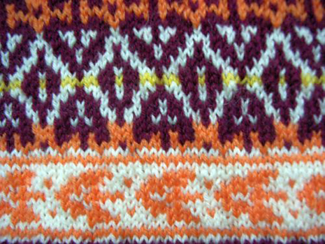 Ravelry: Autumn leaves chart pattern by Sandra Jäger