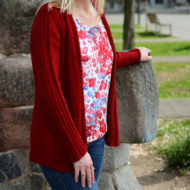 Ravelry: Nenna pattern by Christina Körber-Reith