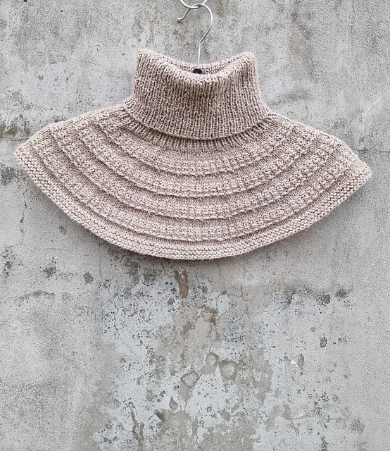 Ravelry: Rumla Hals pattern by StrikkeUlla