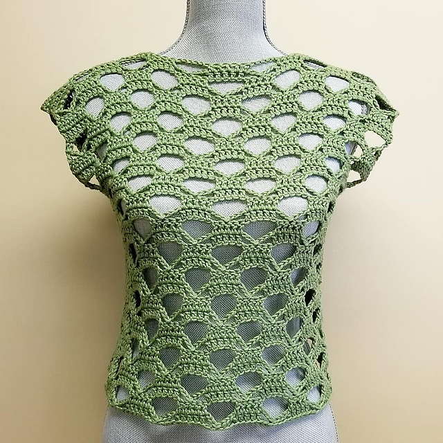 Ravelry: Summer Breezy Top pattern by Elisabeth Desamour