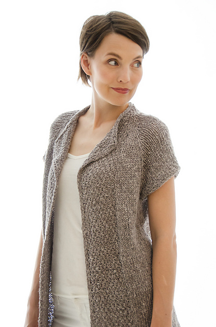 Ravelry: Georgica Cardigan pattern by Lidia Karabinech