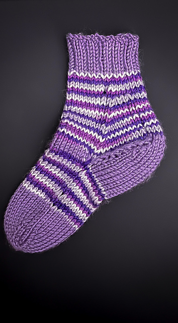 Ravelry: Teeny-Tiny Toe Ups (6m+) pattern by Summer Barrington