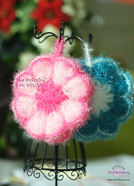 Ravelry: Bubble bubble dishcloth pattern by The Knitting