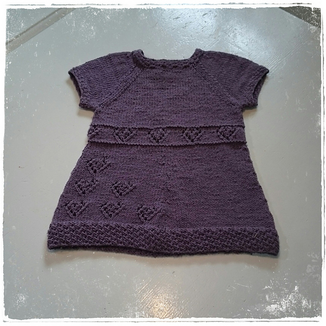 Ravelry: Lillegulls Hjertekjole pattern by Lillegulls by r.bjoe