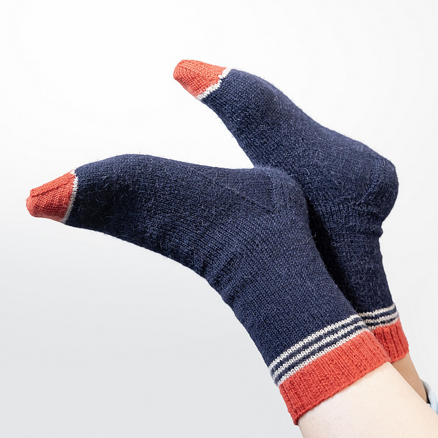 Ravelry: Modest Sailor Socks pattern by Štěpánka Drchalová