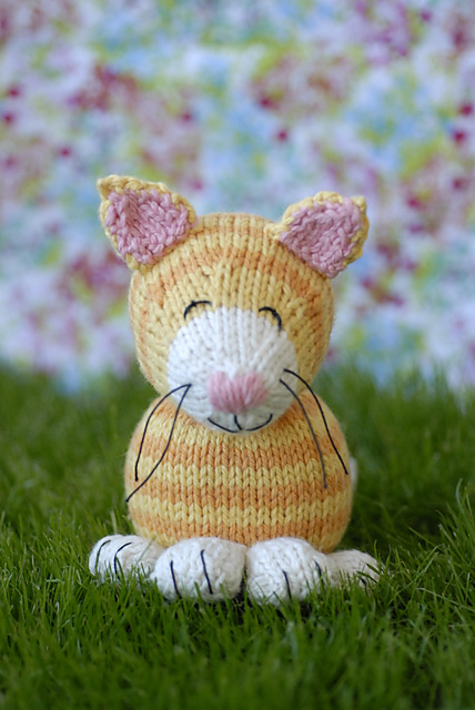 Ravelry: Barn Cat pattern by Susan B. Anderson