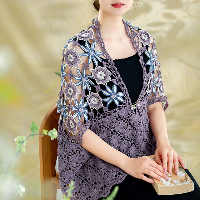 Ravelry: Four O'Clock Convertible Shawl pattern by Susan's family