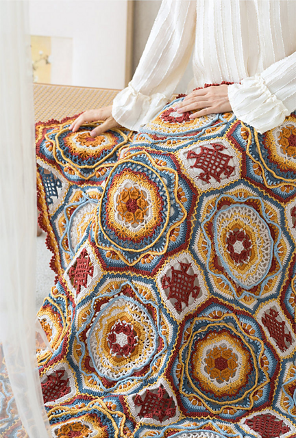 Ravelry: Tuanhua Fortune Knot Wool Blanket pattern by Susan's family