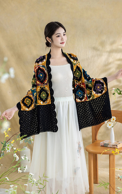 Ravelry: Linglong Shadow pattern by Susan's family