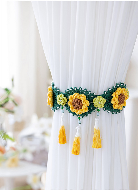 Ravelry: Dreamweaver Flower pattern by Susan's family