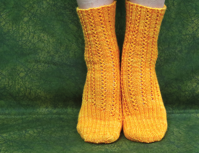 Ravelry: The Long Day's Night pattern by Susan Woodley