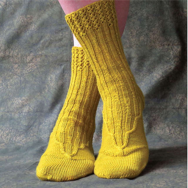 Ravelry: Little Bit Swings & Roundabouts pattern by Susan Woodley